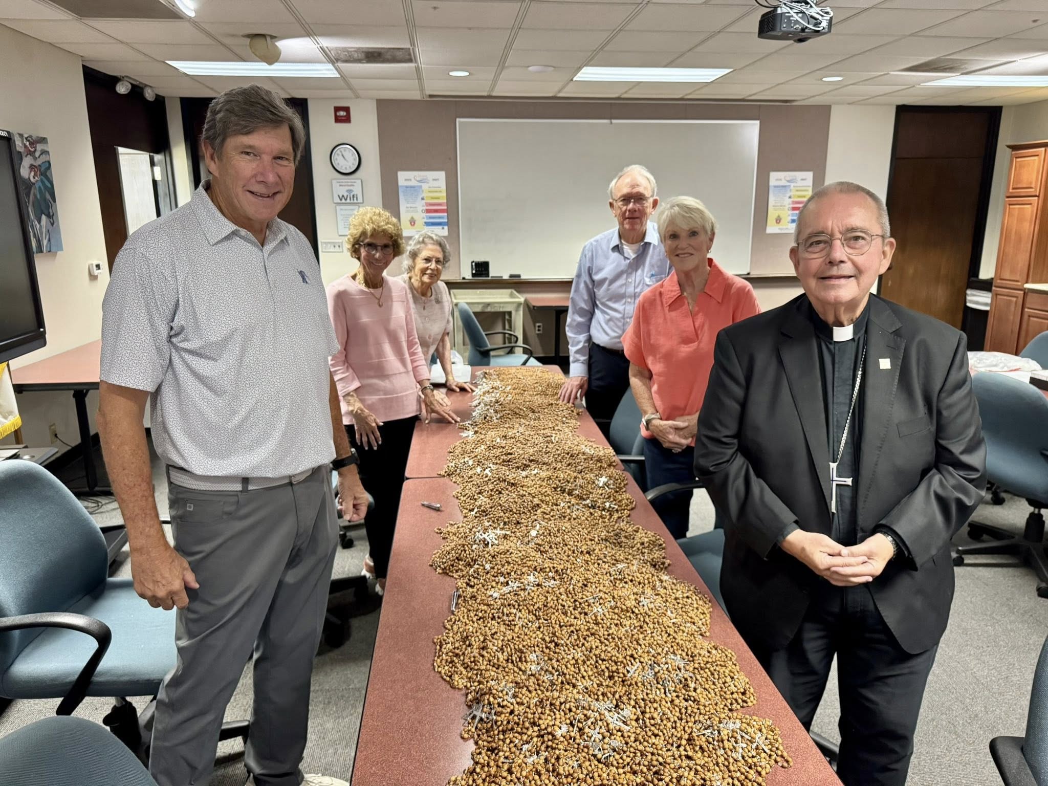 Equestrian Order of the Holy Sepulchre Gifts Rosaries to Catholic ...